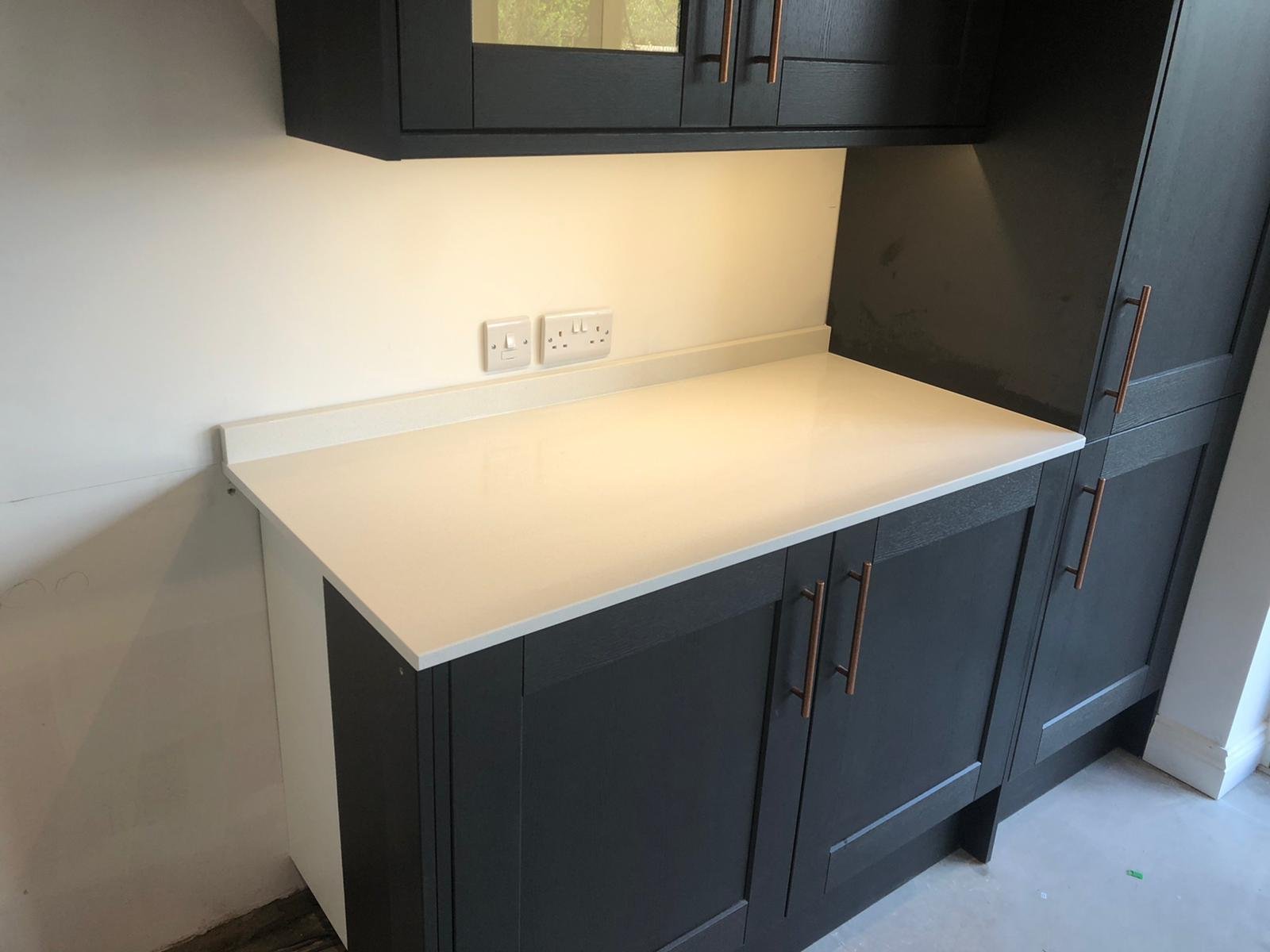 20mm Lunar Quartz kitchen installation - Medusa Stone